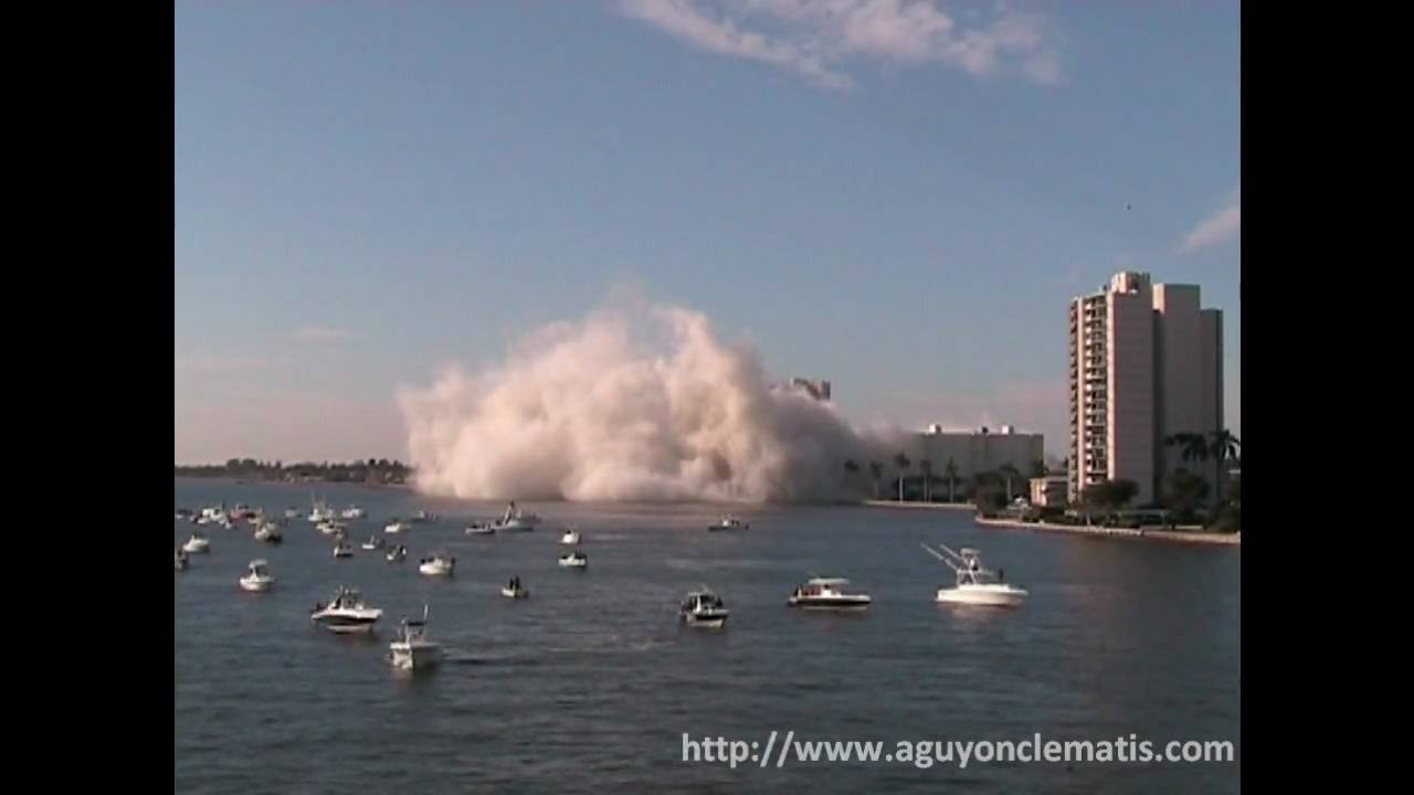 Demolition of 1515 Flagler Drive -The Money Shot - YouTube