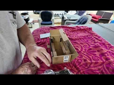 Icom IC-705 and AH-705 unboxing - YouTube