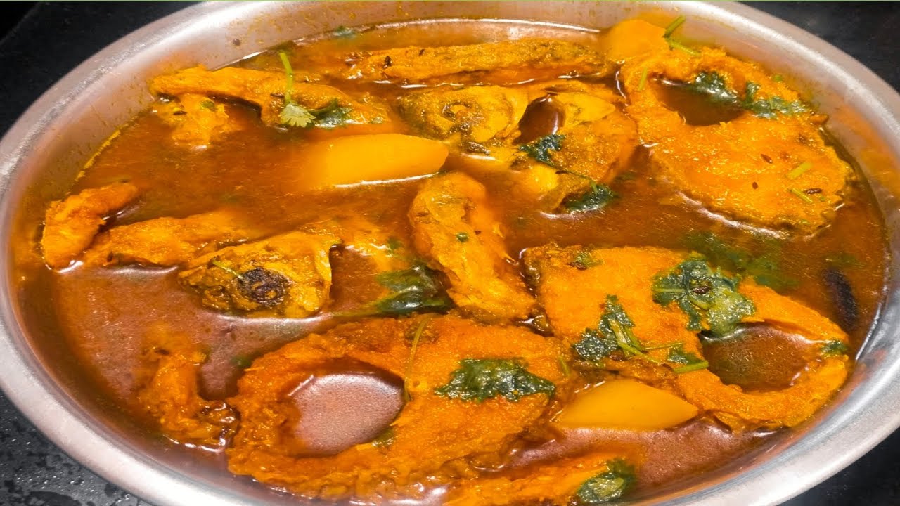কার্ফু মাছের ঝোল একবার এভাবে বানিয়ে খেয়ে দেখবেন //Karfu fish curry ...