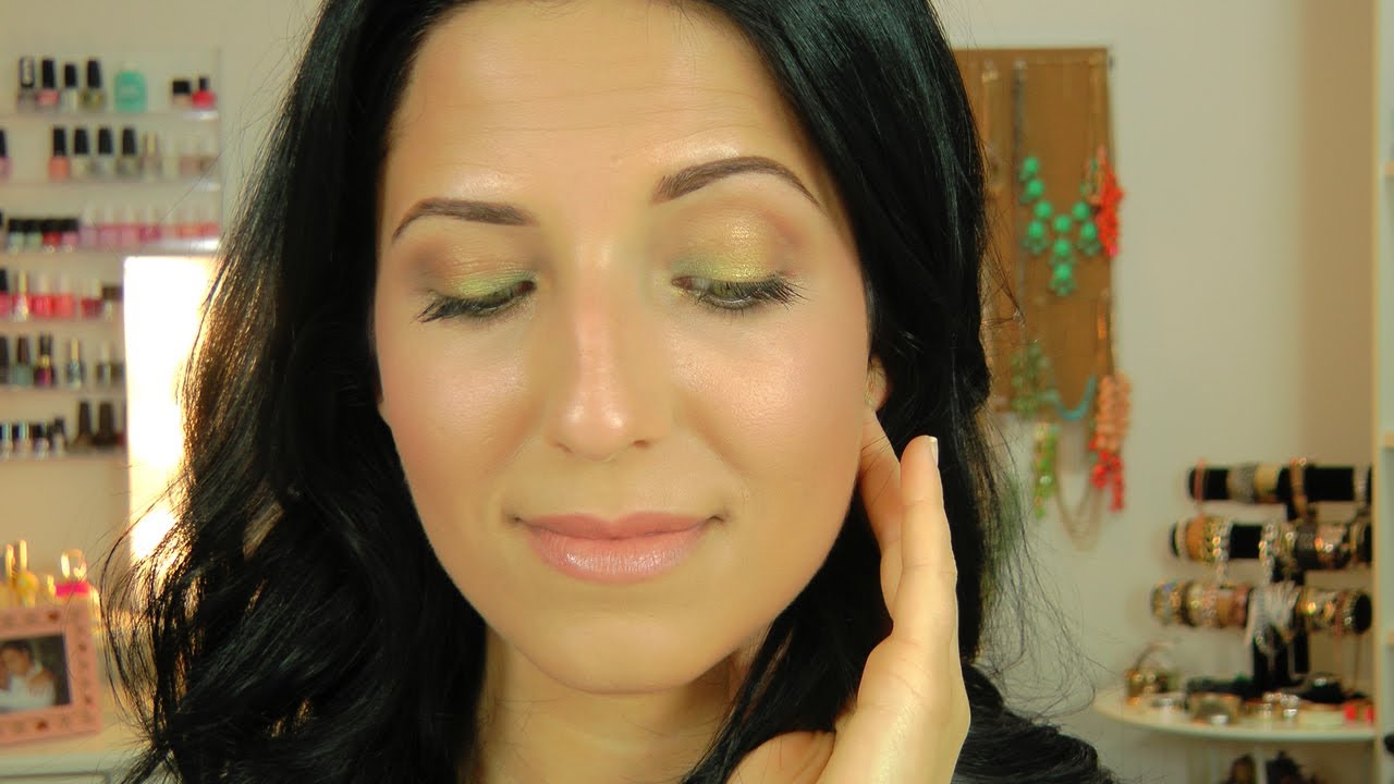 Gold Aqua Makeup Look Tutorial - YouTube