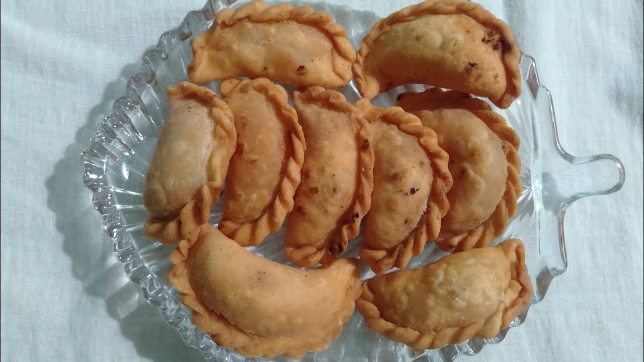 ছানা নারকেল দিয়ে ভাজা পুলি পিঠা( Curdled milk With Coconut Puli Cake ...