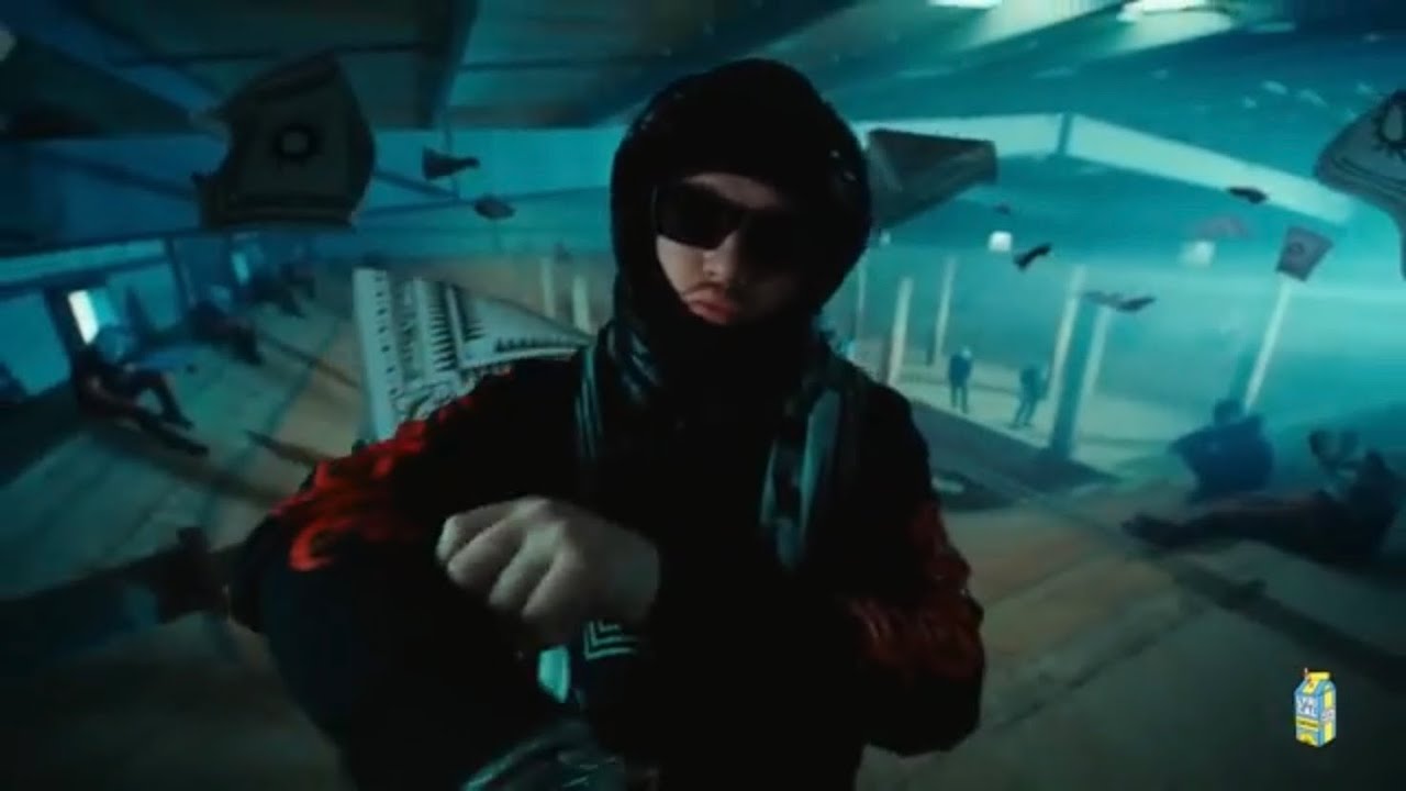 YEAT - EVIL MACHINE (PROD. DECOUT X AYO.DESIRE) - YouTube