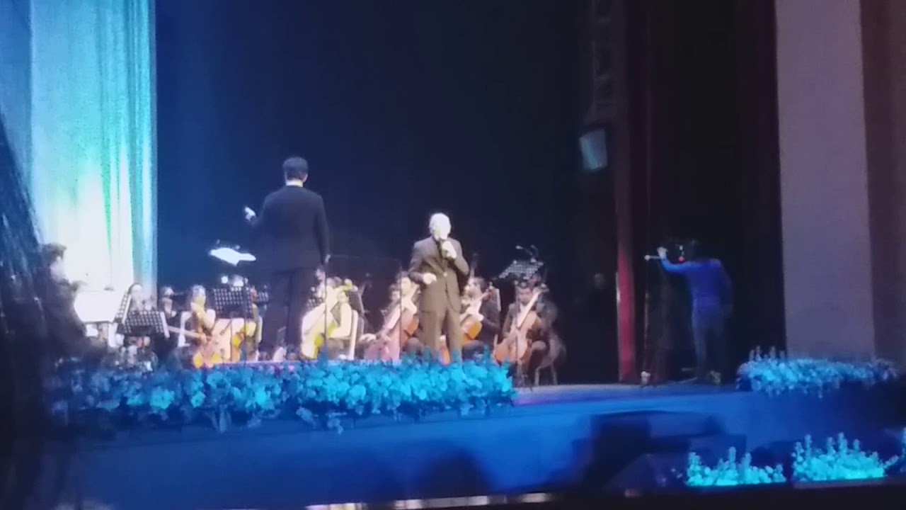 Vaxtang Kikabidze in Yerevan - YouTube