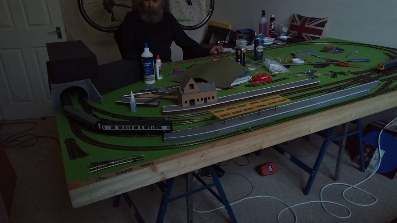 Lockdown Junction, My 2nd Train-set Part 33 How to Build a Model ...