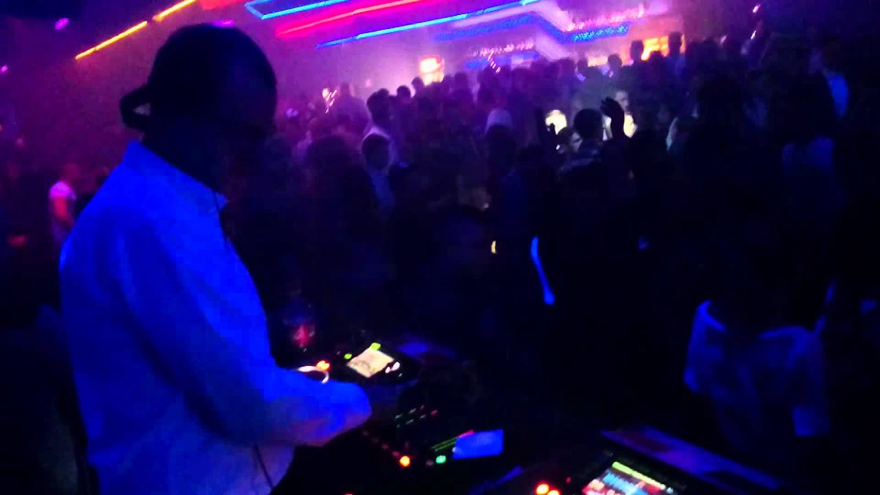 Jordan & Baker - Explode ( Double W remix 2k15 ) Support DJ METIU - YouTube
