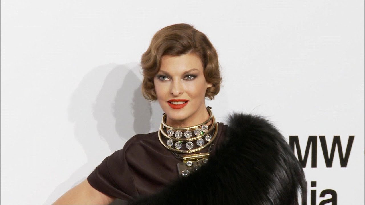 How This Supermodel Says Her Face Got Deformed - YouTube