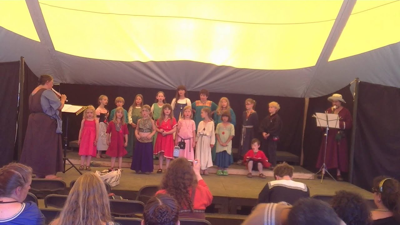 "Non Nobis Domine" by the Pennsic Children's Choir - YouTube