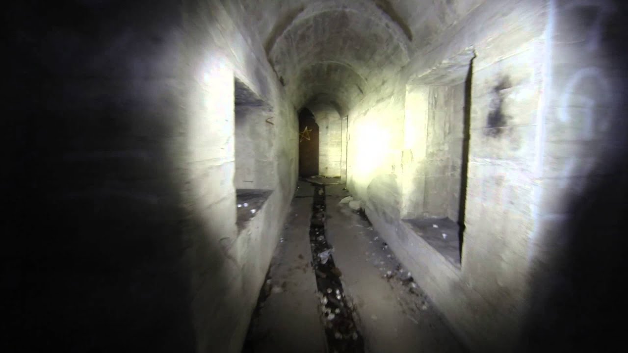 Winter exploring in Norway Part: X - creepy ritual bunker - YouTube