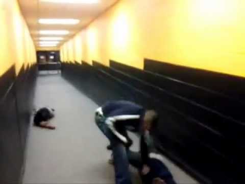 Guy Gets Jumped And Wins - YouTube