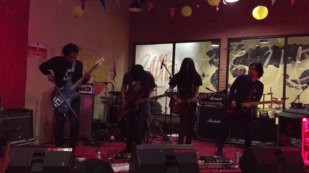 Under The Big Bright Yellow Sun - Breath Symphony [LIVE @ What's Up ...