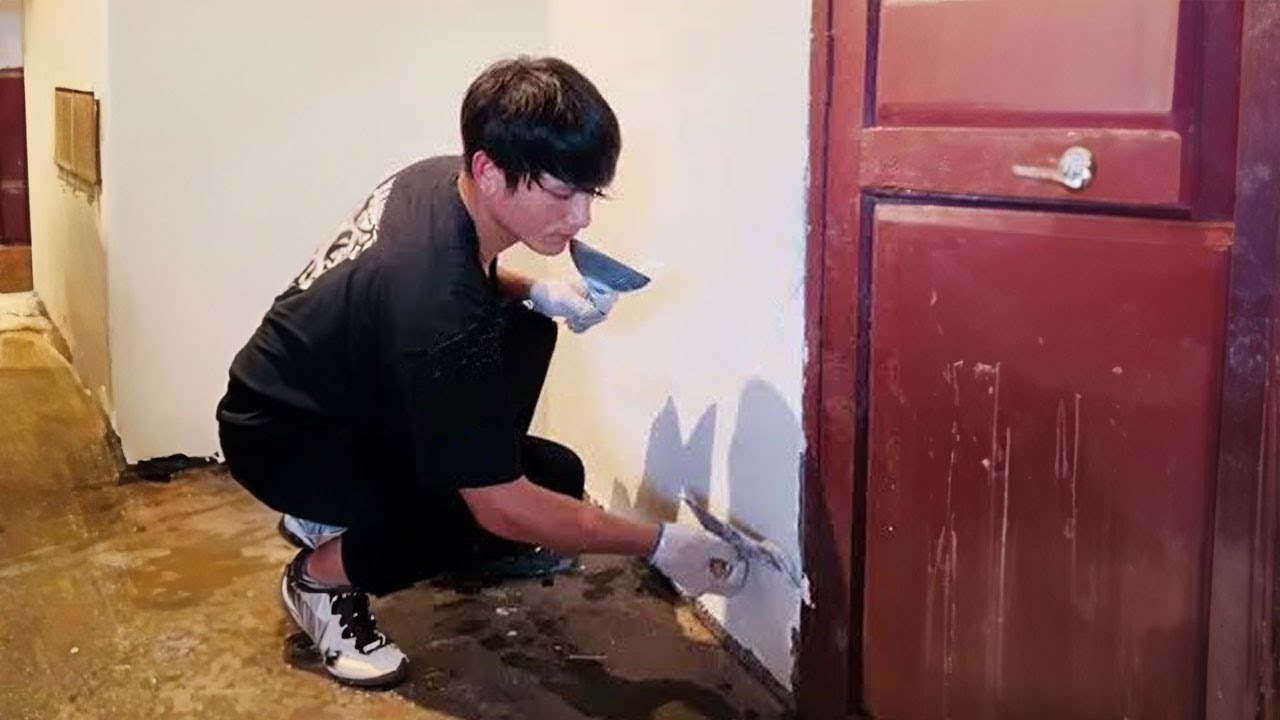 Old House Renovation EP 8, today I painted the walls white & put wood ...