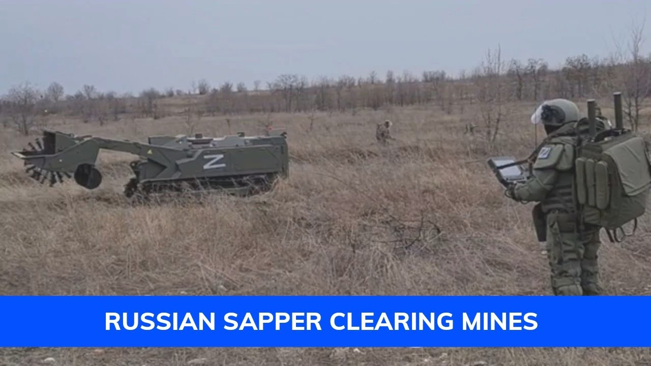 Russian sappers with demining equipment in Lugansk 🇷🇺🏹🇺🇦 - YouTube