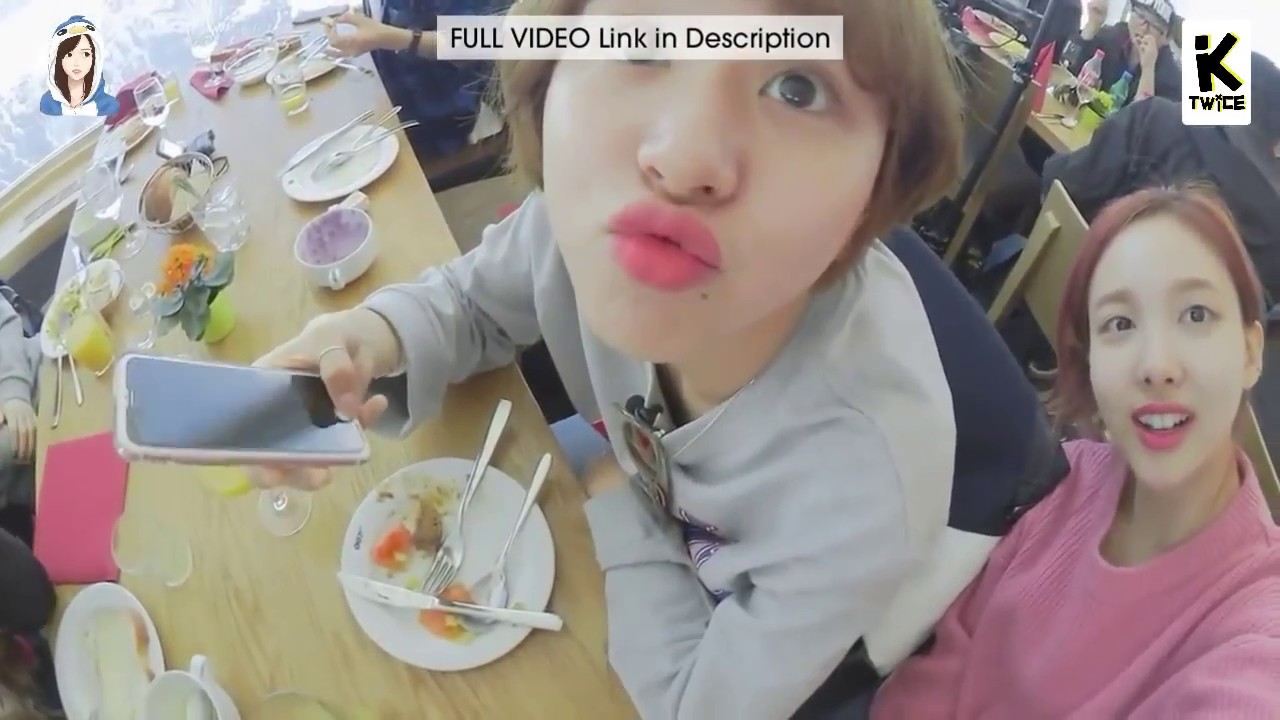 TWICE (ENG SUB) - Momo & Dahyun scared again when Twice on Skywalk ...