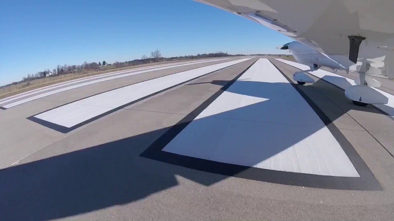 KLEX - RUNWAY 9 DEPARTURE - YouTube