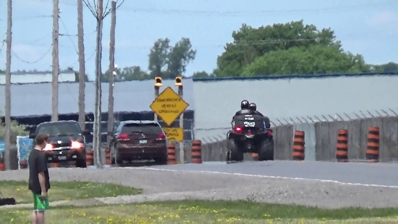 Canadian Military Police Responding - YouTube