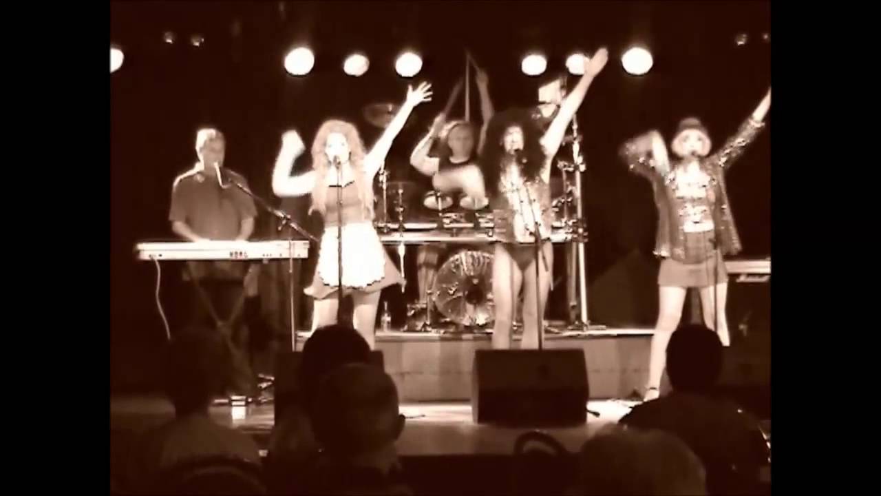 Billy Whyte Showband Transylvania Scene - YouTube