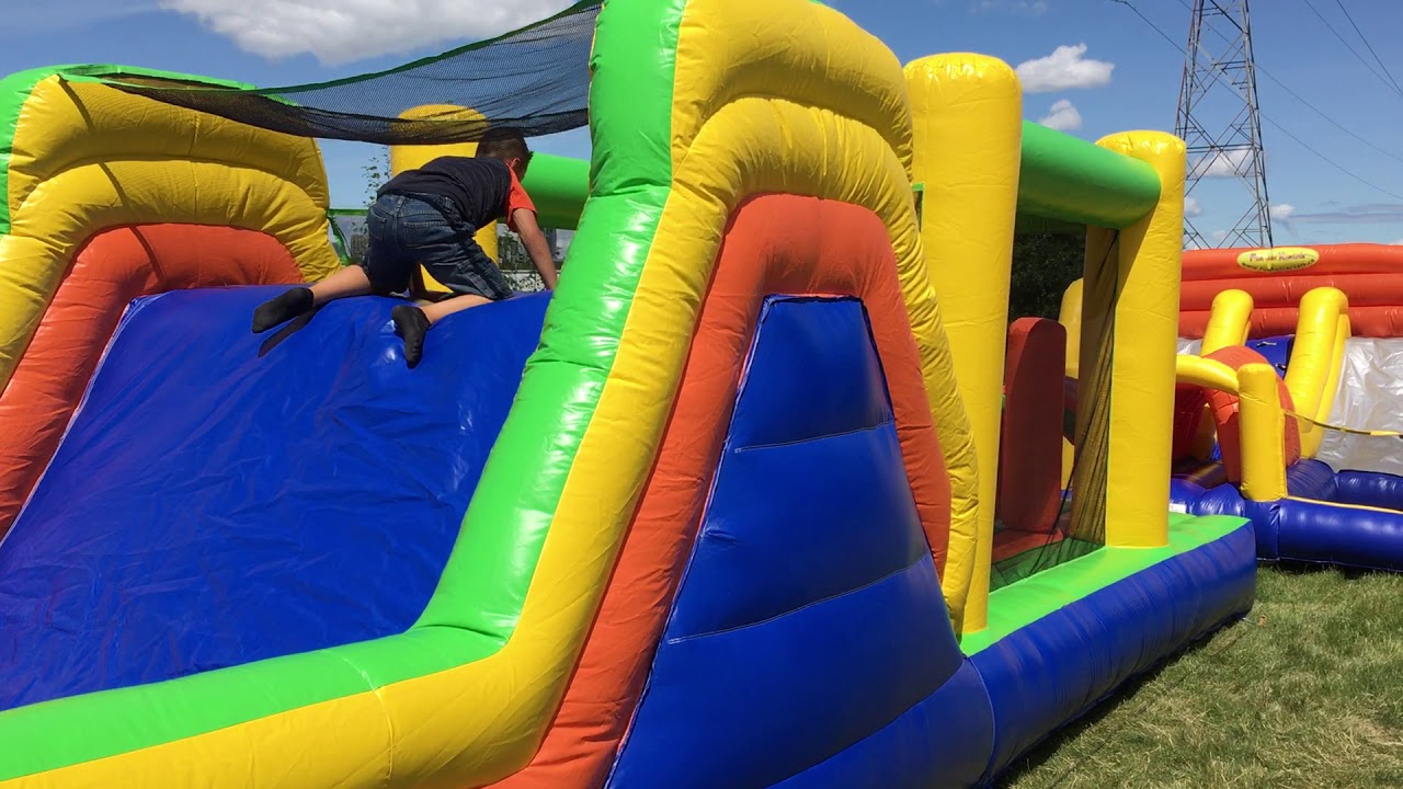 Obstacle bouncy castle for rent in Calgary by Fun 4us Rentals Canada ...