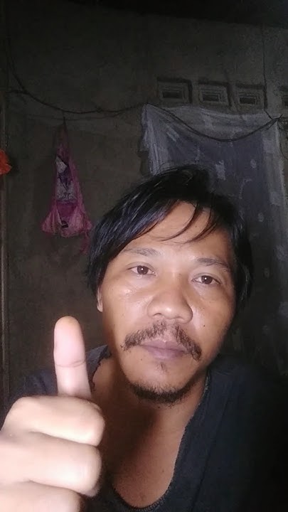 Masya Allah keren banget abang l jualan sambil diiringi piano sama papa ... Masya Allah keren banget abang l jualan sambil diiringi piano sama papa ...