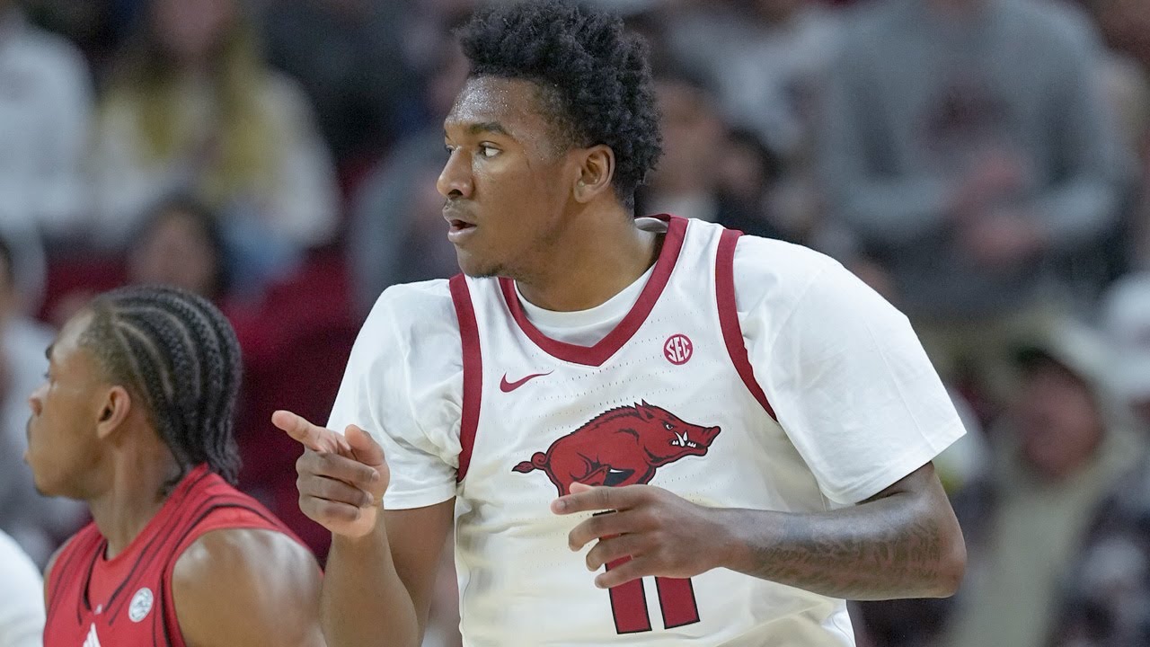 Razorbacks' guard Karter Knox previewing game against Texas Tech - YouTube