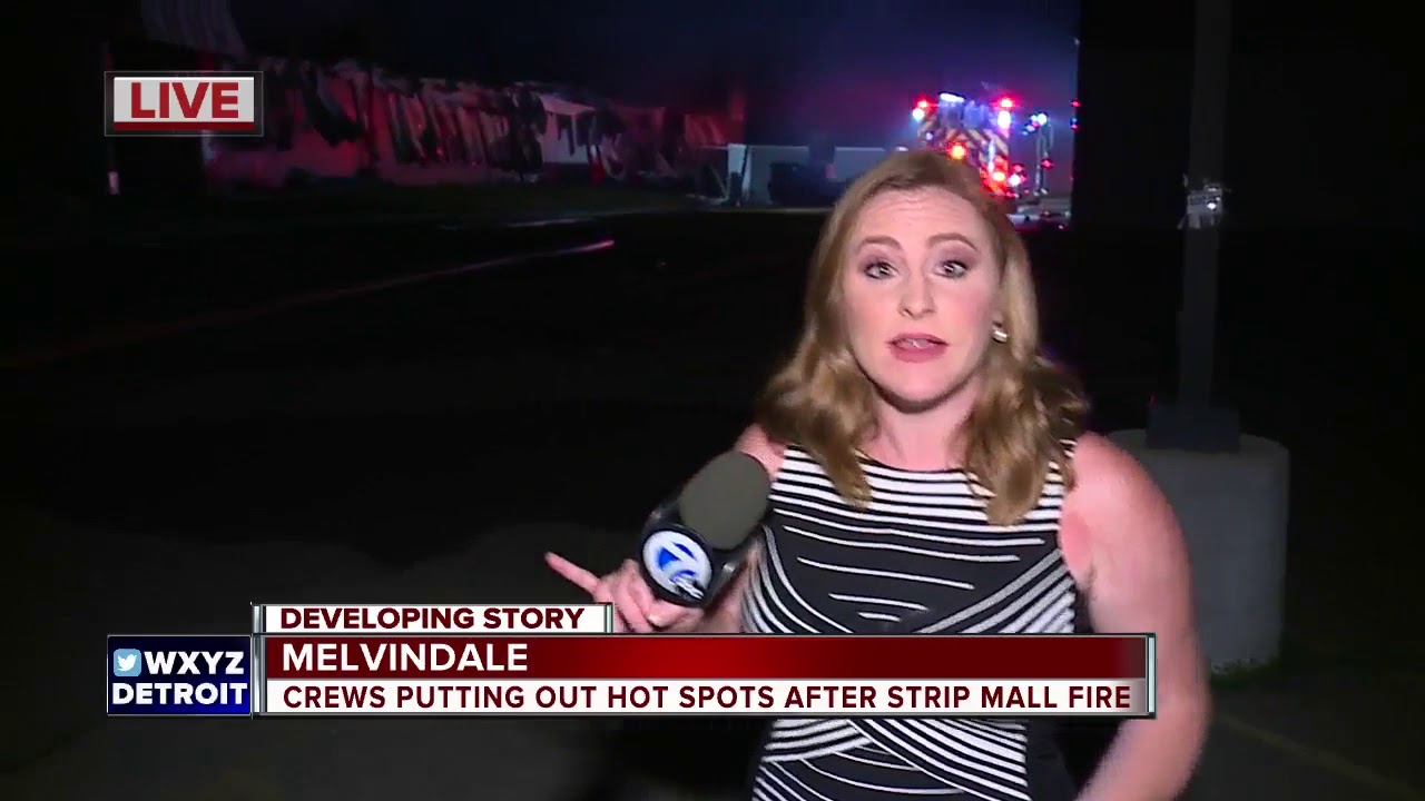 Fire at Melvindale strip mall forces some homes to evacuate - YouTube