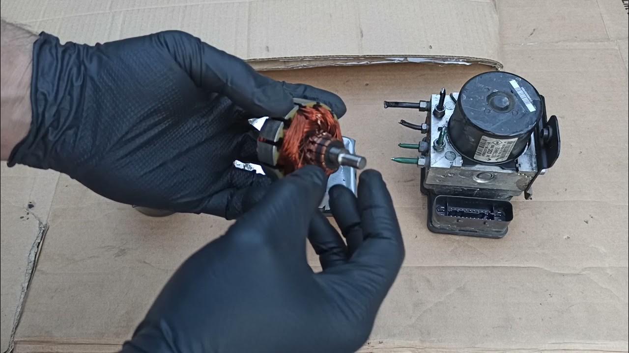 ABS light on dash/pump fault/how to repair ABS module motor/ABS module ...