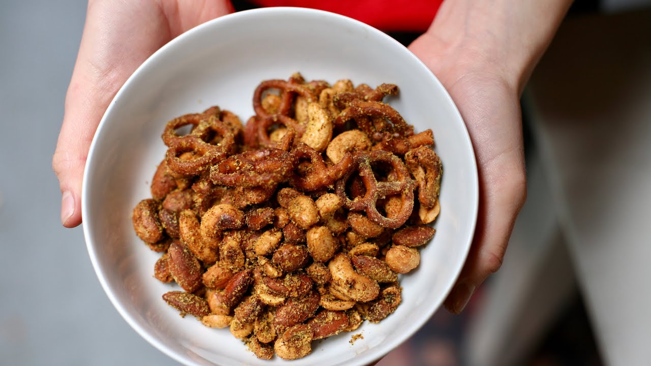 Homemade Savory Bar Nuts - YouTube