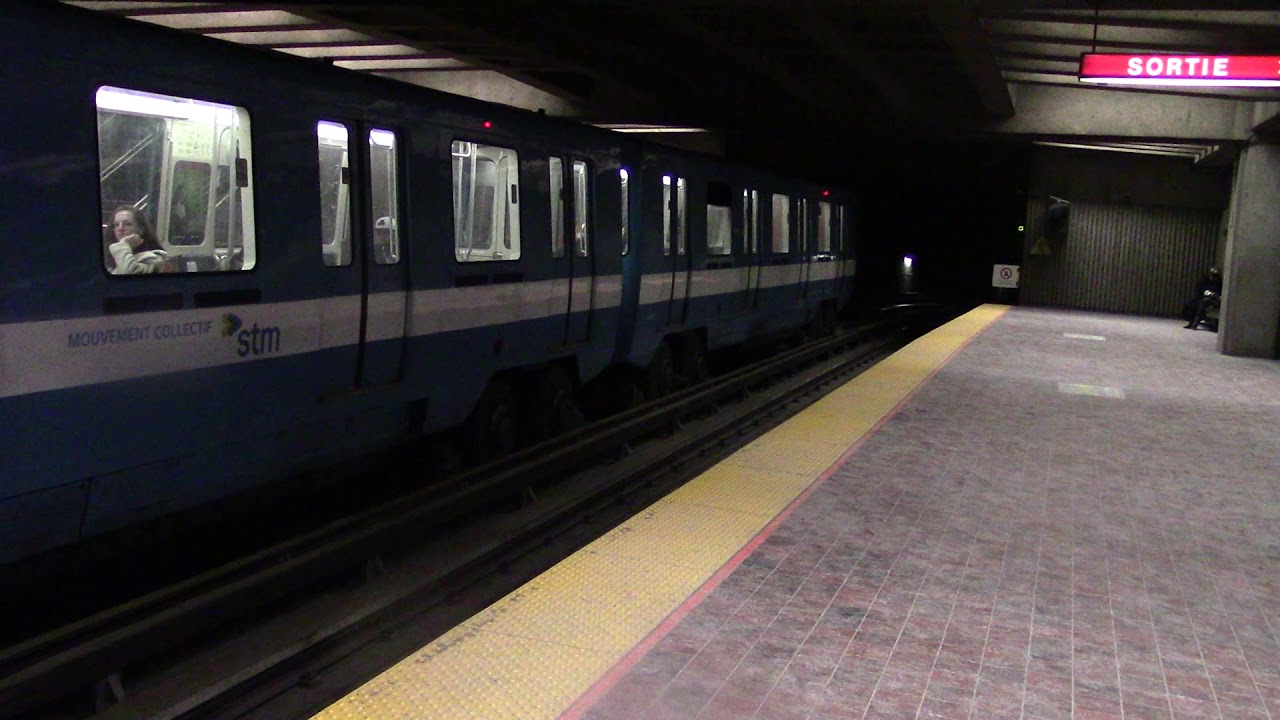 Station Viau STM - YouTube