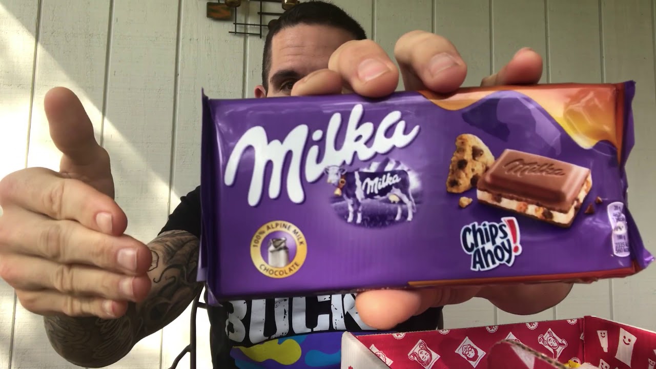 Plus Size Review: December's Munchpak Box - YouTube