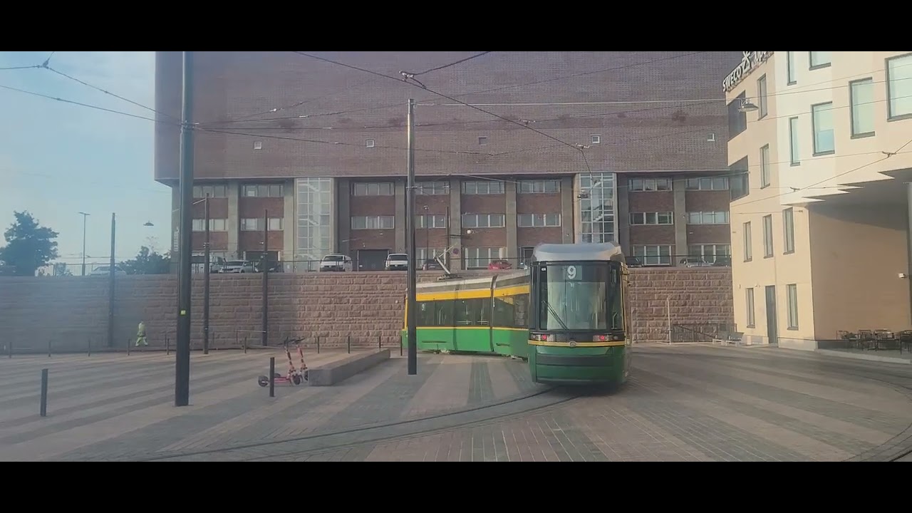 Ohitusraide. Ohittaminen raitiovaunulla. Overpass. Overtaking by tram ...
