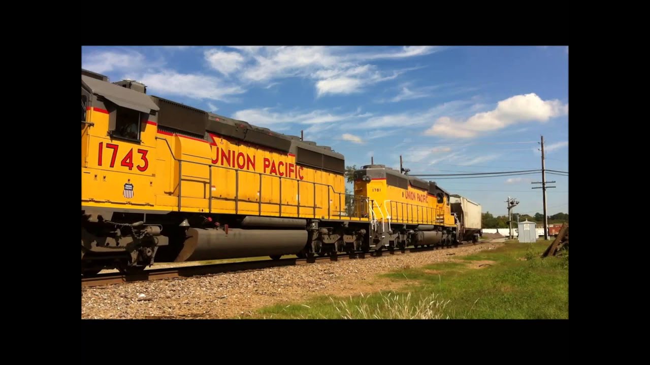 HiDef Lansing Junction Series #6 CSX, SD70's, C40 8W's and more SD70's ...