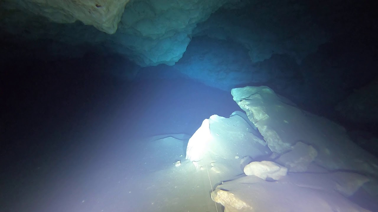 Jackson Blue Springs Cave Marianna Florida from gold line toward ...