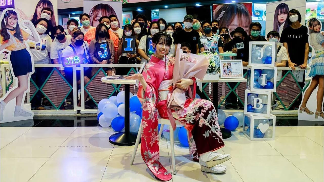 JIb Graduation from BNK48 - YouTube