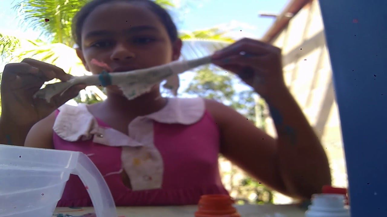 Pintando roupas pra bonecas - YouTube