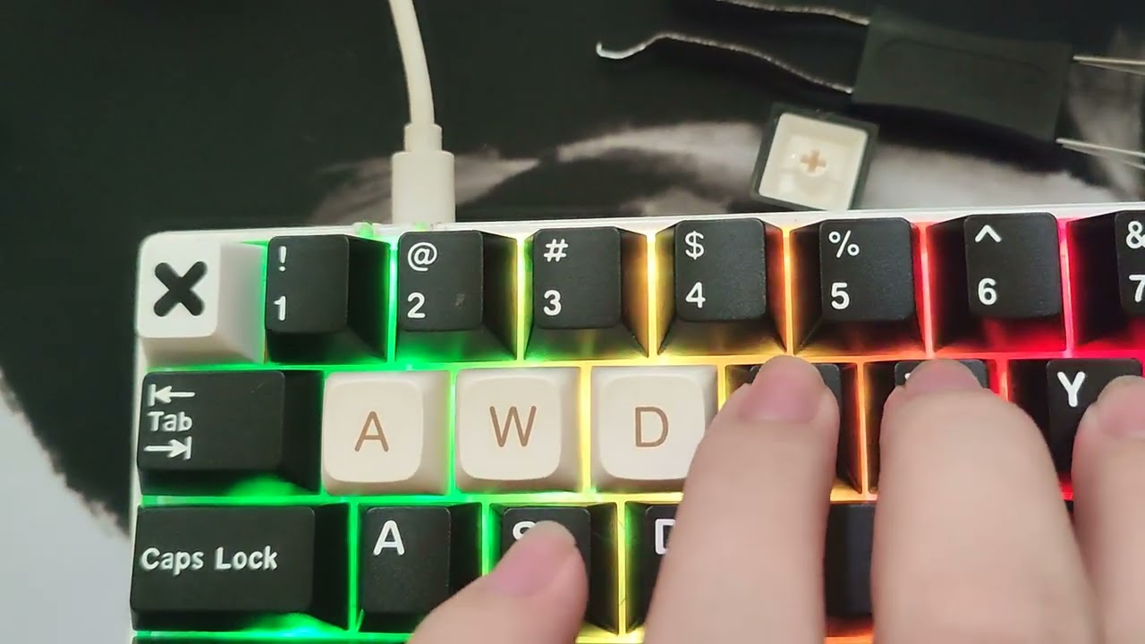 XDA VS CHERRY profile keycaps - YouTube