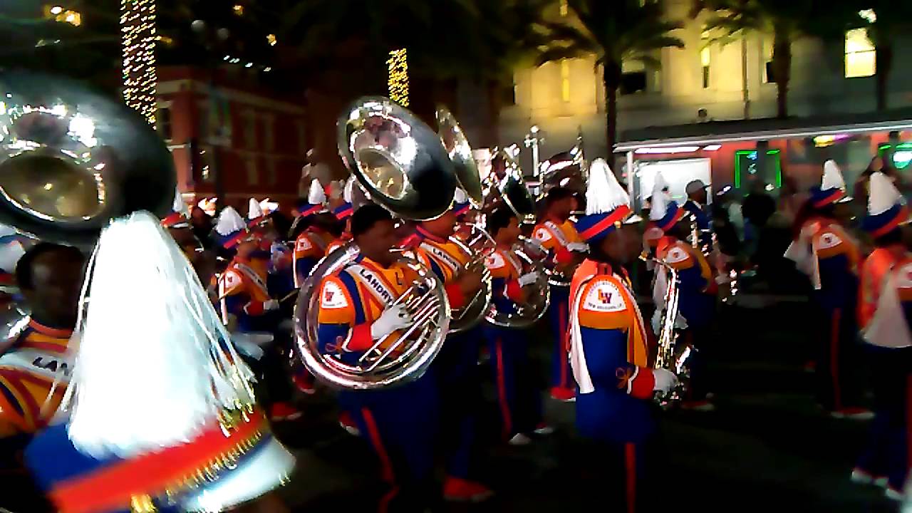 Landry Walker marching band Orpheus Parade 2016 - YouTube