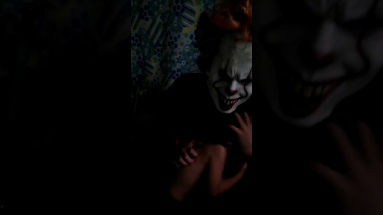 Pennywise It eating kid - YouTube