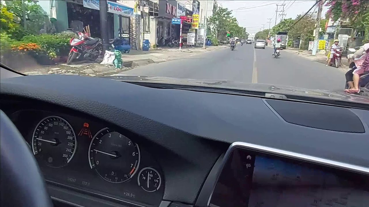BMW driver assistance plus 5AT - YouTube