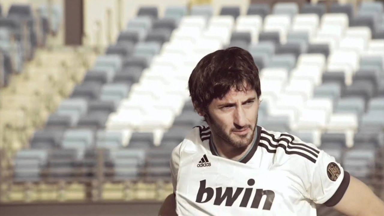 Real Madrid- We All Play - Adidas Commercial - Jersey 2012/2013 - YouTube