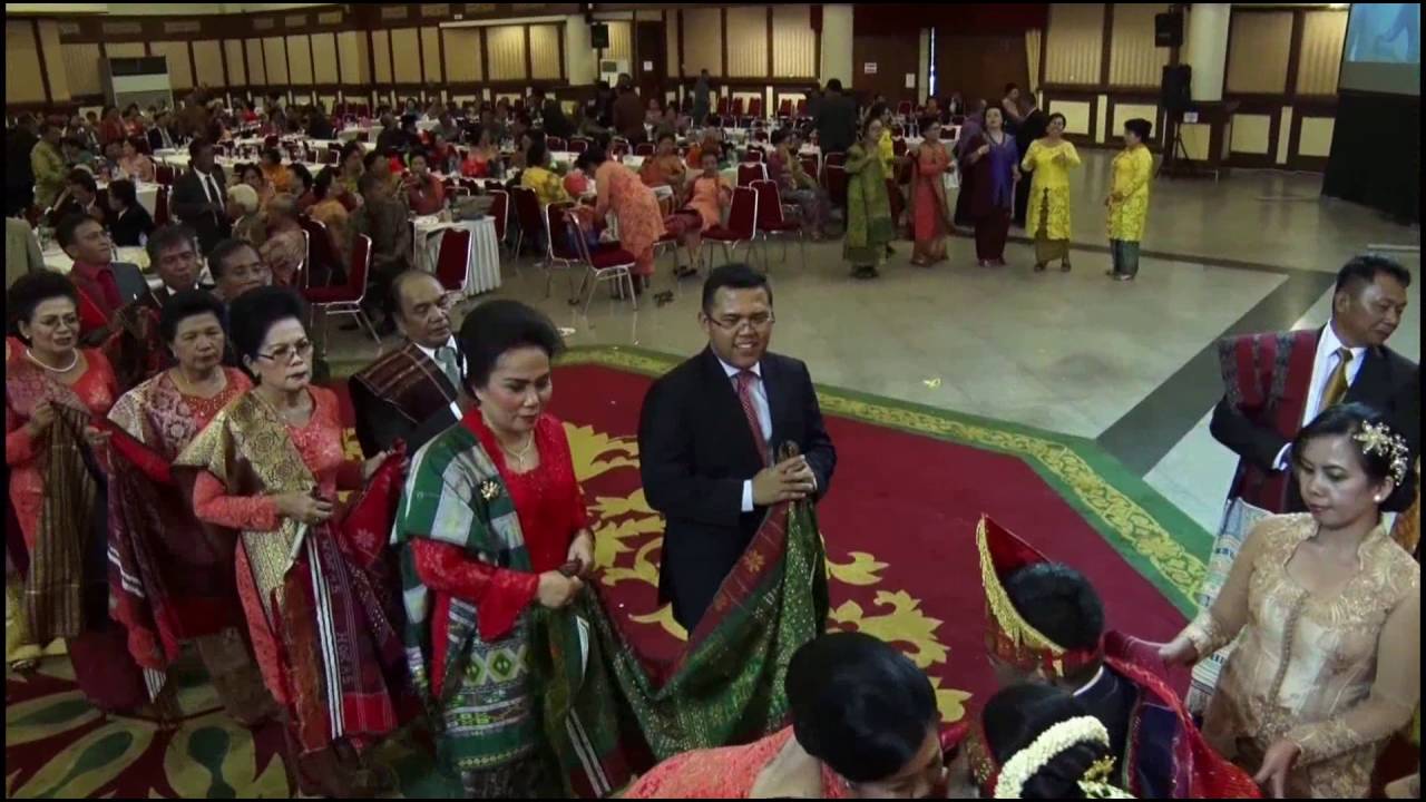 BATAK WEDDING PARTY @ JAKARTA - YouTube