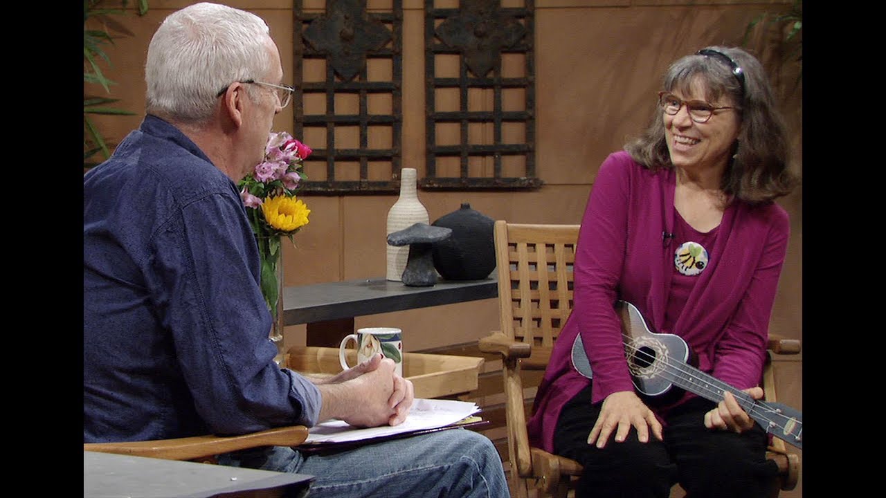 Family Bee Activities | Kim Lehman | Central Texas Gardener - YouTube