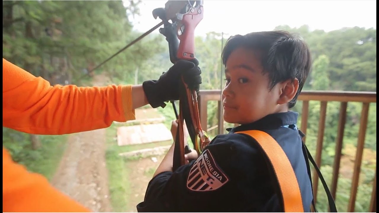 Adhiyat Main Flying Fox Terpanjang Di Indonesia - CATATAN SI BOCIL ...