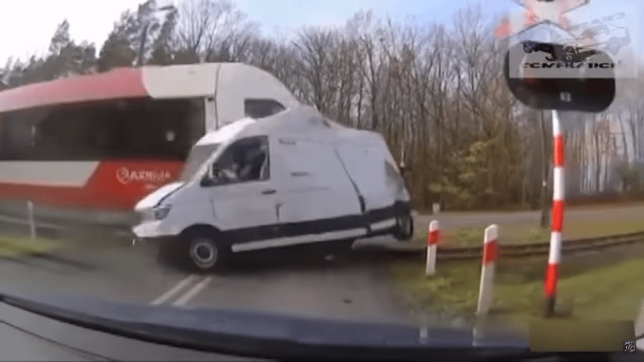 Bad Drivers Crazy Moments Car Crash Compilations - YouTube