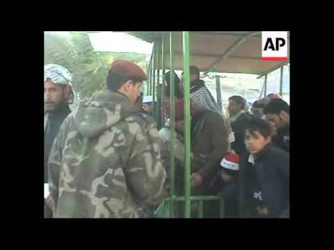 Thousands head to Karbala for final day of mourning for Imam Hussein