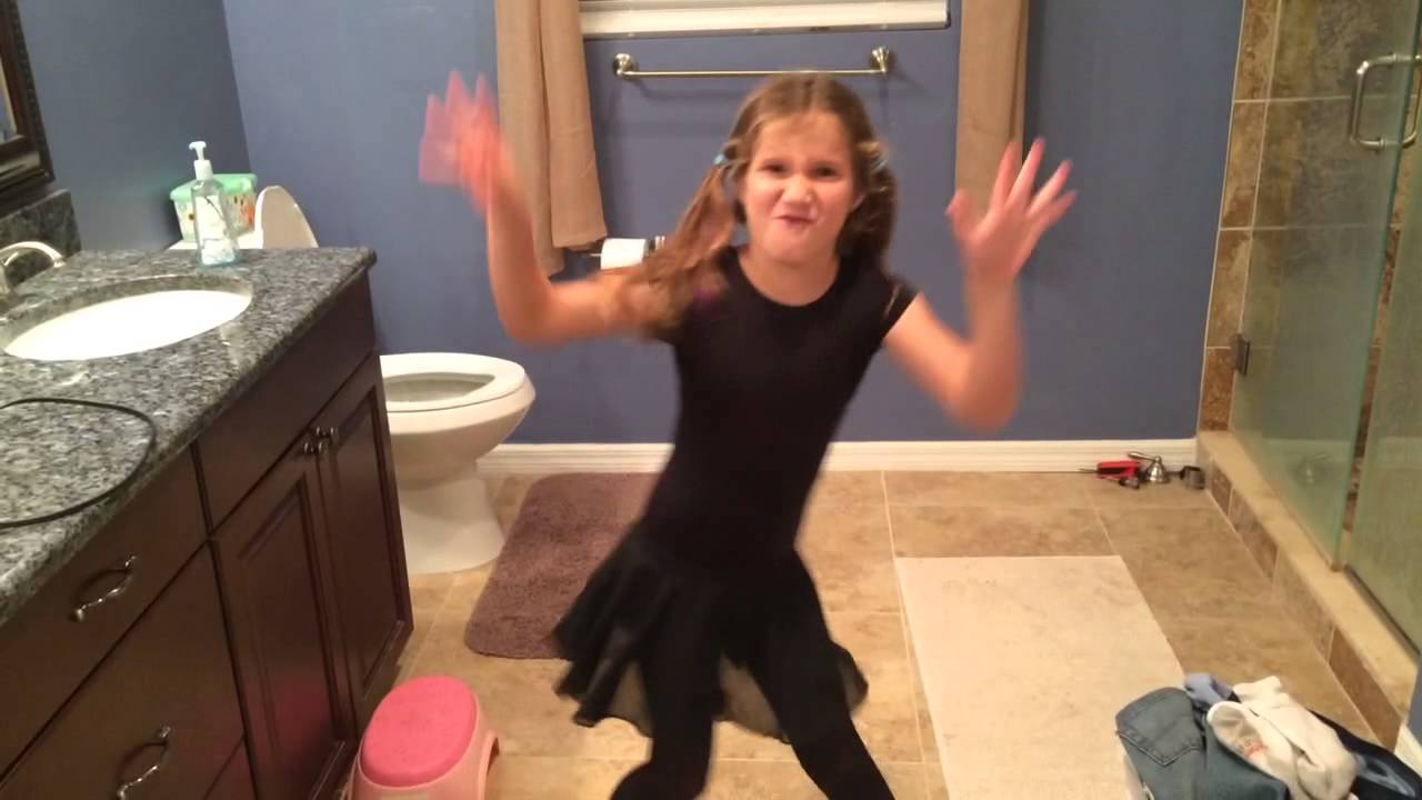 Megan tap dances for daddy - YouTube