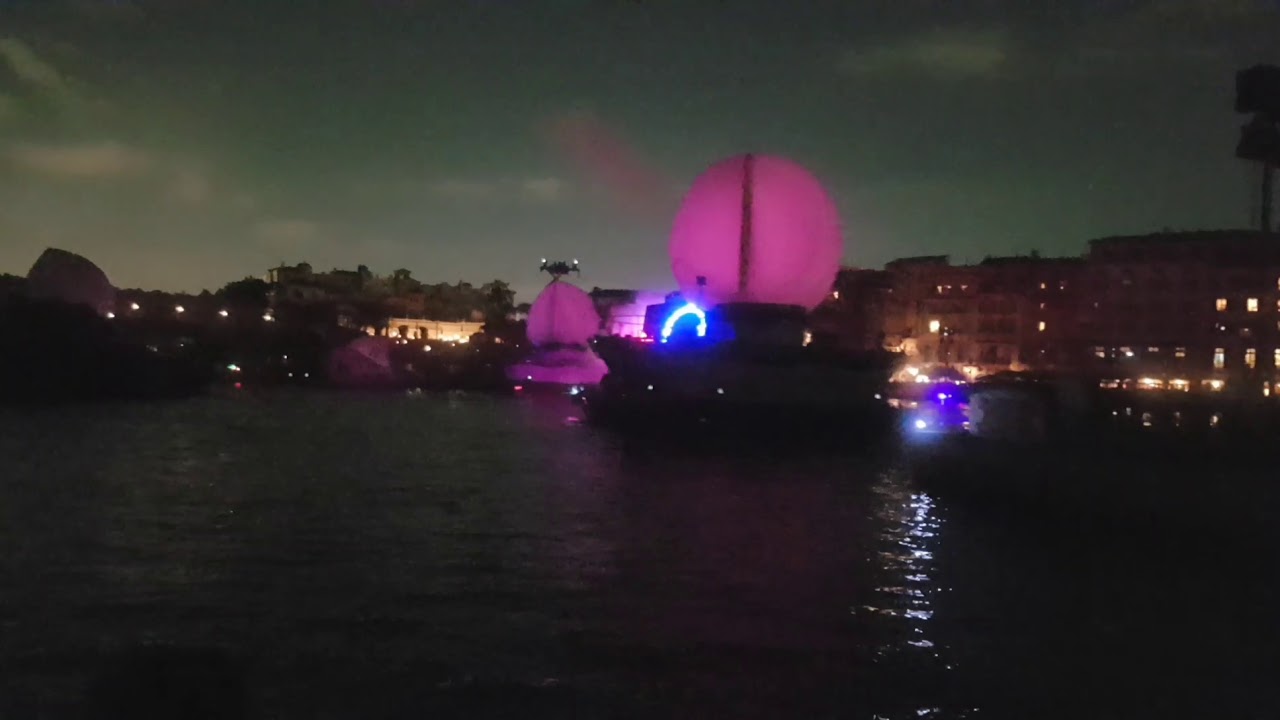 disneySea fireWorks - YouTube