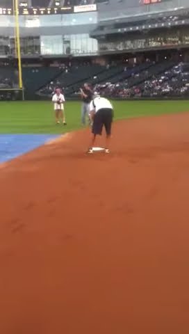 2012 WHITE SOX KEVIN HICKEY 16" SOFTBALL HOME-RUN DERBY - YouTube