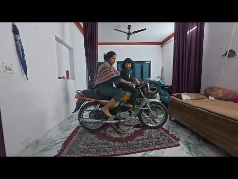 Barefoot Girl Cold Kickstart TVS Suzuki Samurai With Daughter 🔥🔥🔥#priyankakhanduri #noproblembike