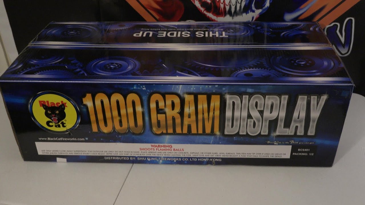 1000 GRAM DISPLAY - BLACK CAT FIREWORKS - YouTube