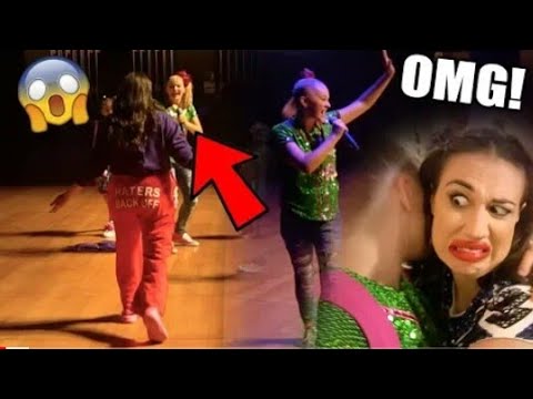 I CRASHED MIRANDA SINGS' FINAL SHOW!!! - YouTube