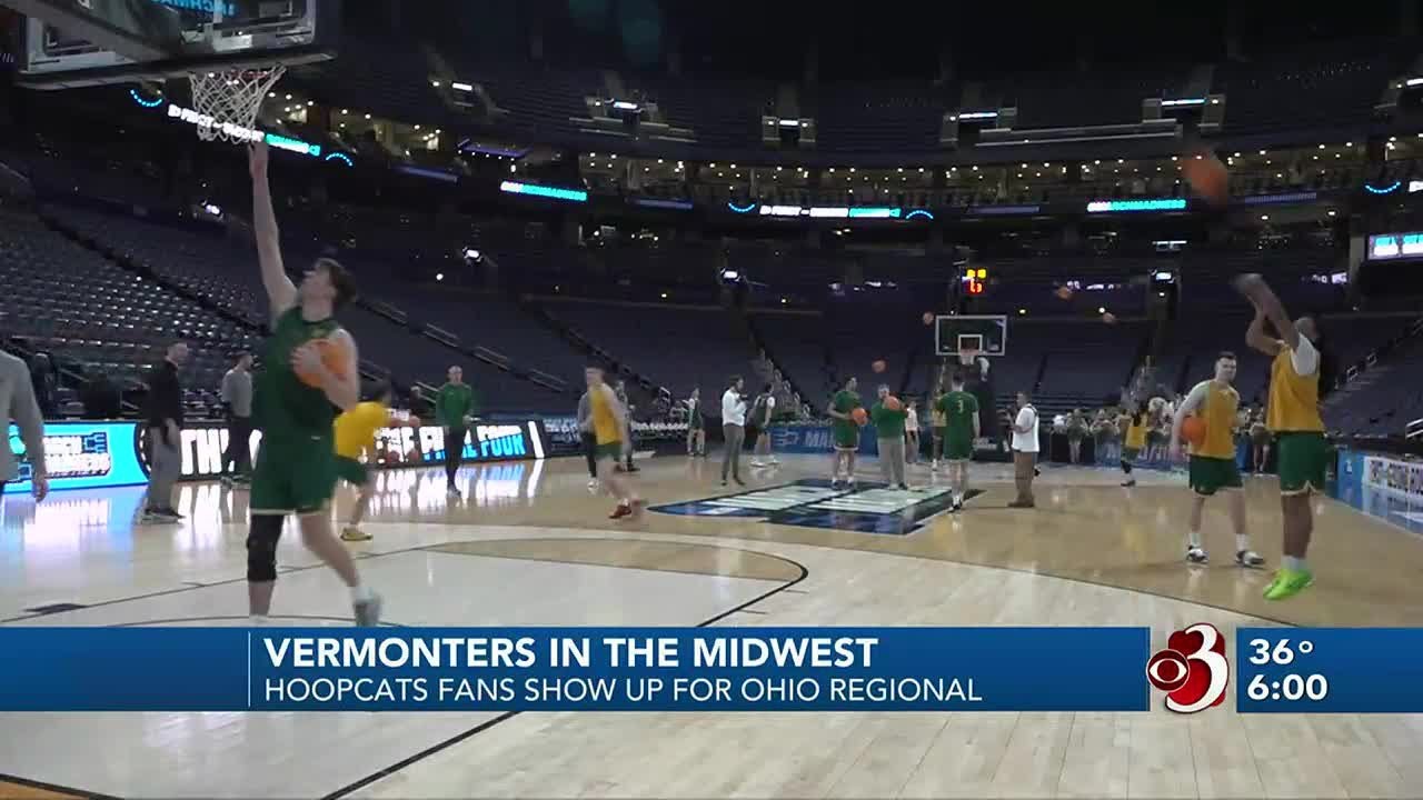 Hoop Cat fans descend on Columbus for big game - YouTube
